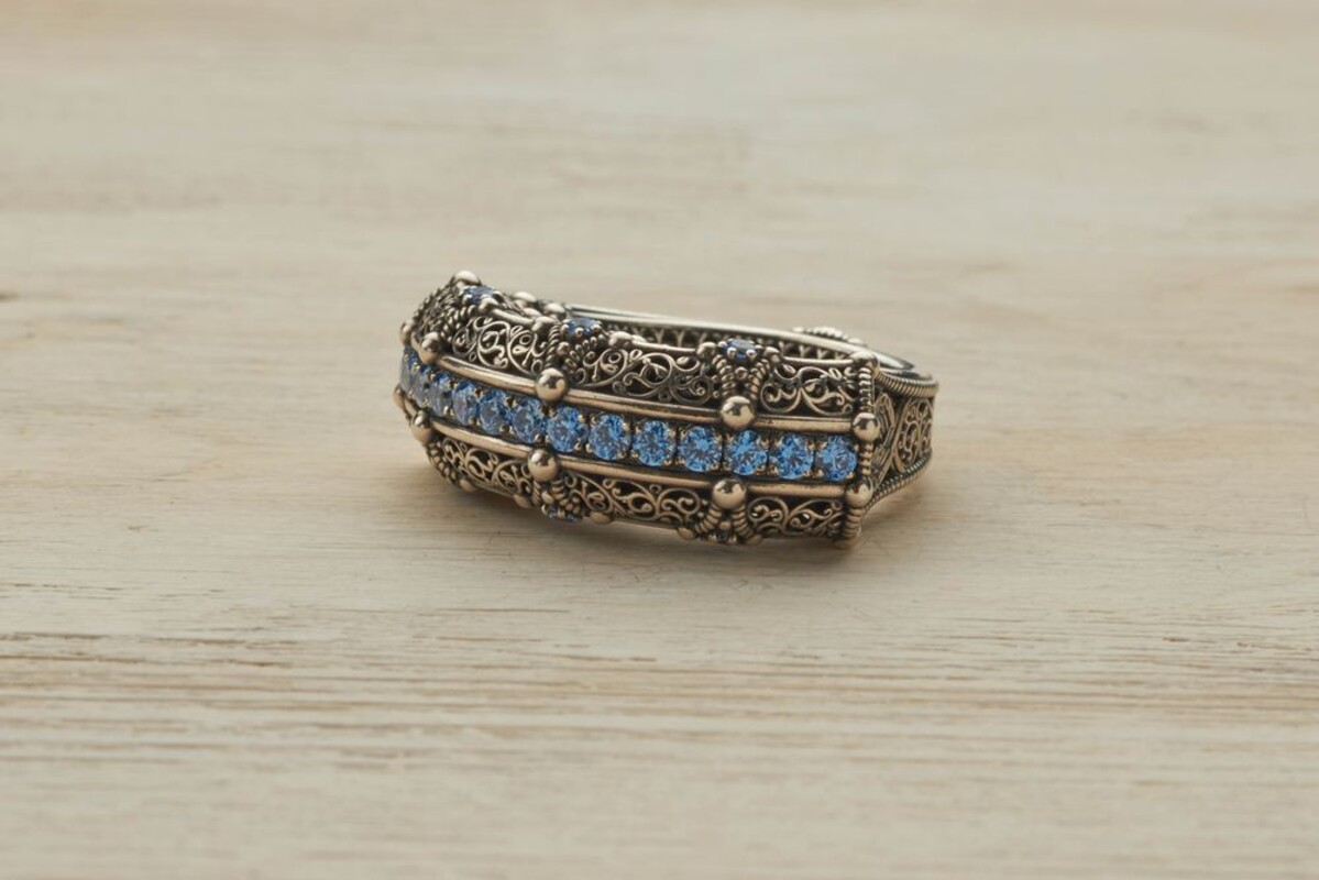 Купить серебряное кольцо "Грация"